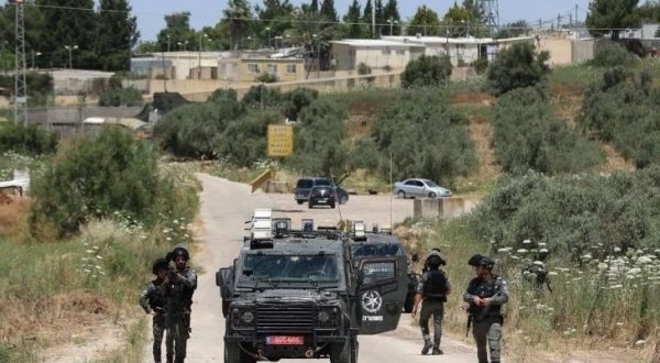 الاحتلال يعتقل 3 مواطنين من رام الله شبكة فلسطين للأنباء شفا